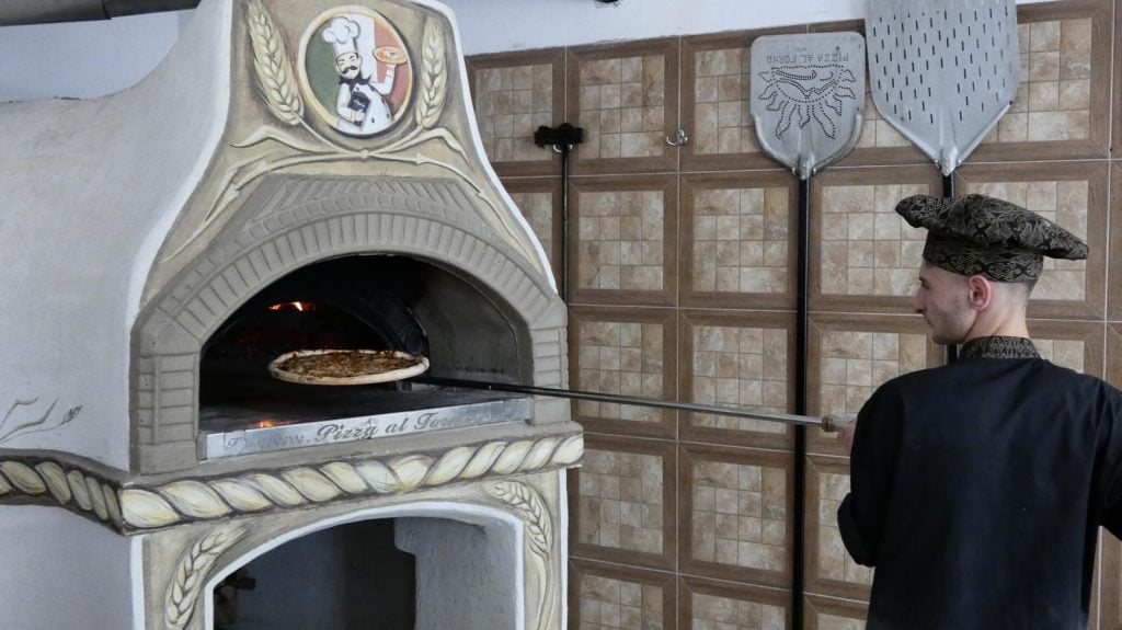 Top 10 cele mai bune pizzerii din România – ThePOC